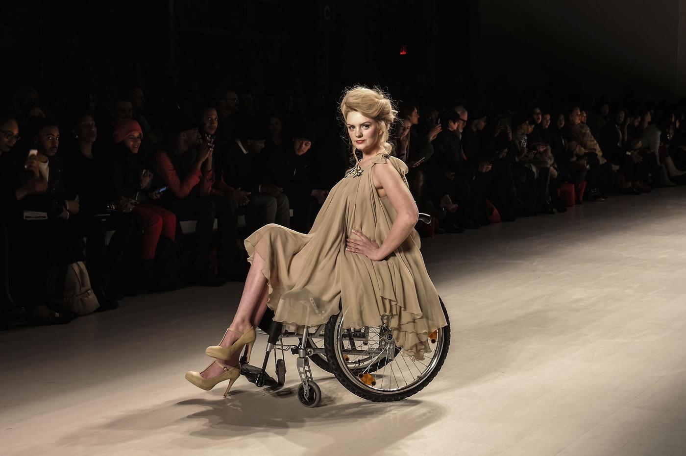 FASHION AND THE DISABLED GIRL | Disability Talk
