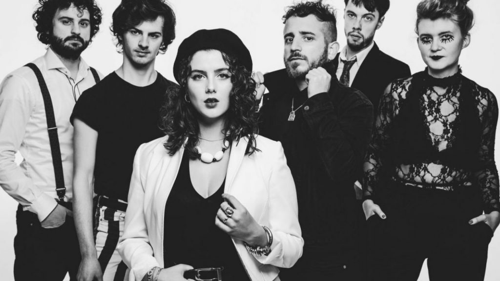 RUTH PATTERSON: LEAD SINGER OF HOLY MOLY AND THE CRACKERS RELEASES ...